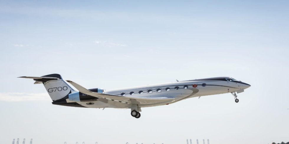 How Fast is a Private Jet: The Top 10 Fastest Private Jets